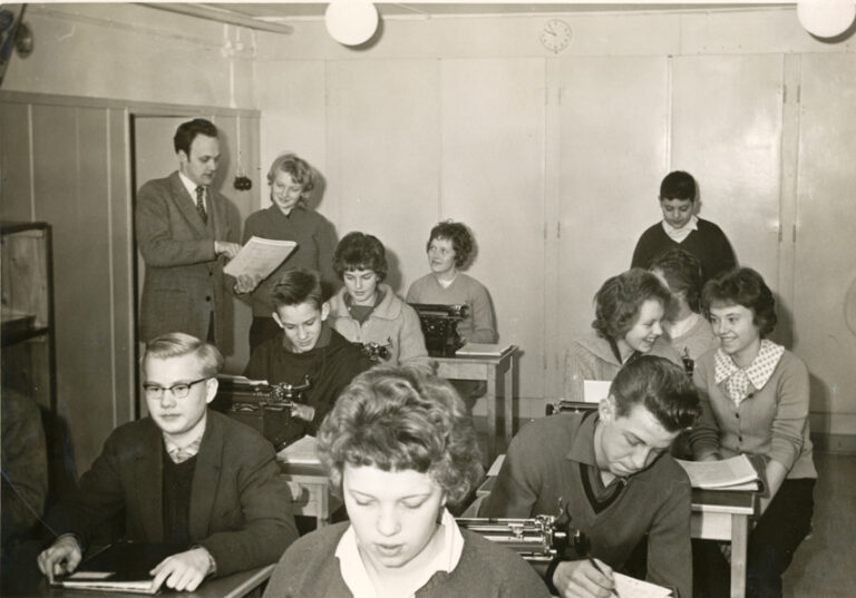 Föreningen Svedala-Barabygden | Vita-skolan-Svedala-Klass-9A-1959-60